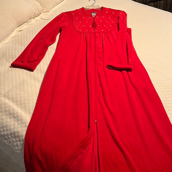 Laura Scott | Intimates & Sleepwear | Laura Scott Red Velveteen Robe M ...